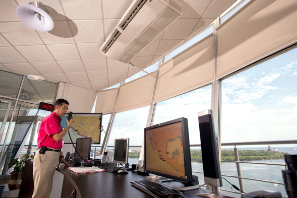 CENTRO DE CONTROL DE TRÁFICO MARÍTMO DEL PUERTO LÁZARO CÁRDENAS ...