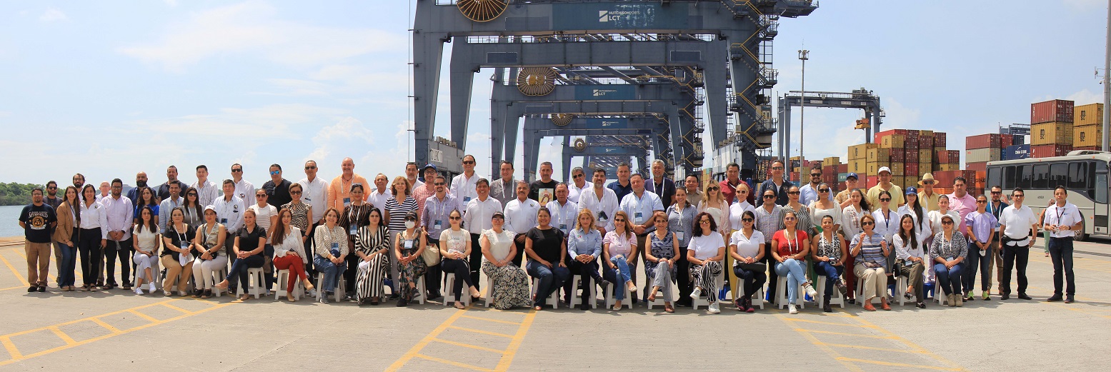 AGENTES NAVIEROS DE AMANAC CONSTATAN EFICIENCIA DEL PUERTO LÁZARO CÁRDENAS