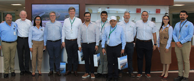 DIRECTIVOS DE GRUPO CARRIX CONSTATAN PROYECTOS DE DESARROLLO DEL PUERTO ...